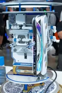 FUXK Vertex Dragon Mod – Seasonic PC Modding at Computex