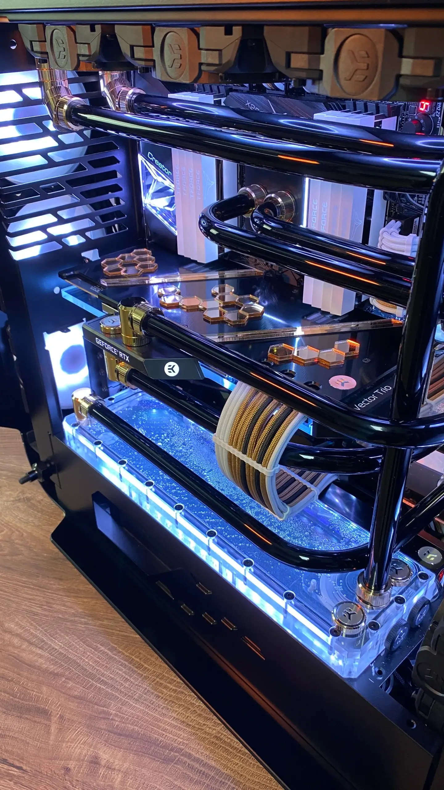PC Crazy – Modder Profile & Signature Seasonic Builds